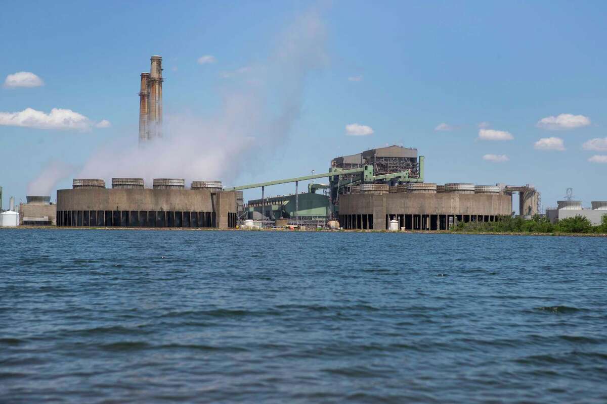 How cold weather in Houston turned into a deadly disaster