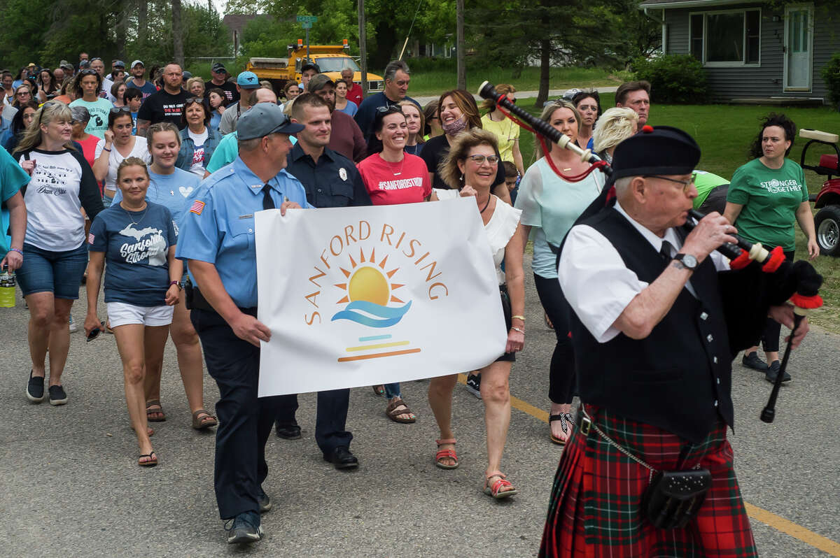 Sanford Rising kicks off with march and Veterans Monument dedication