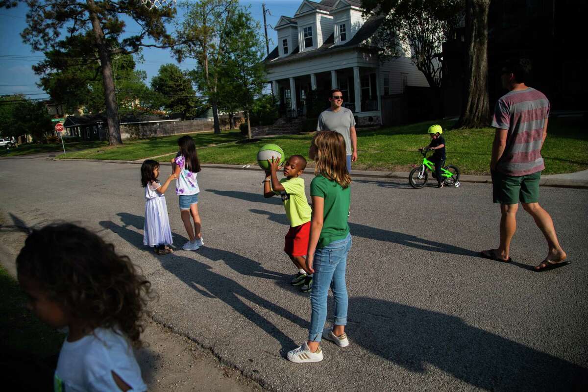 Bill to speed removal of racist deed restrictions to get state House ...