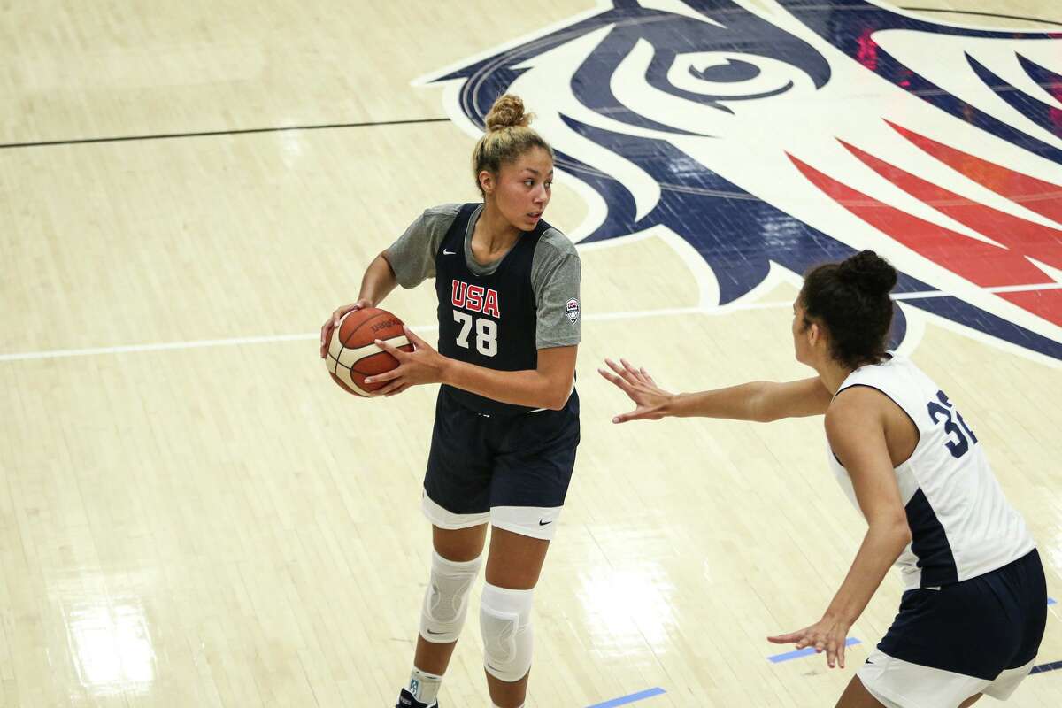 ‘Hoping to win four championships’: Freshman Amari DeBerry coming to ...