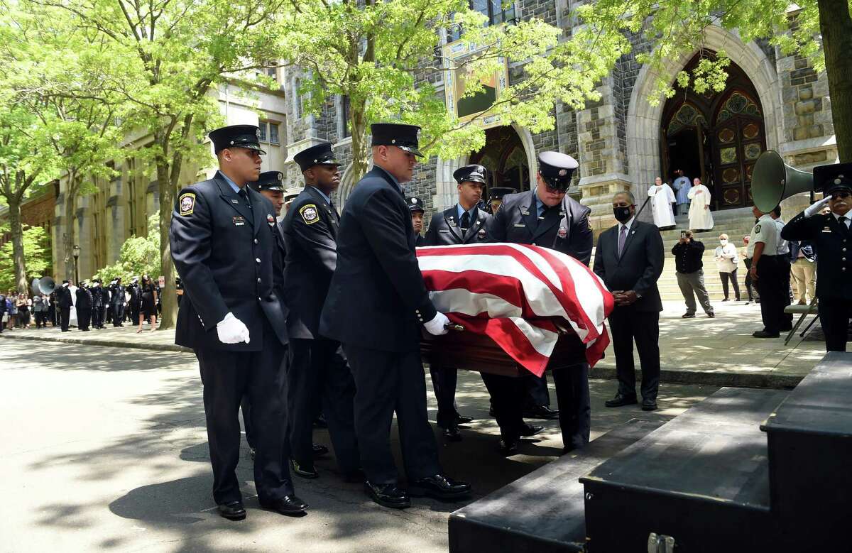 ‘It is a privilege to have been loved by you’: New Haven honors fallen ...