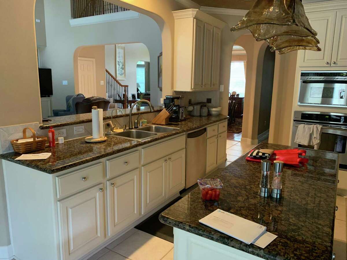 Before and after: Couple’s Seabrook home gets ‘a good face-lift’