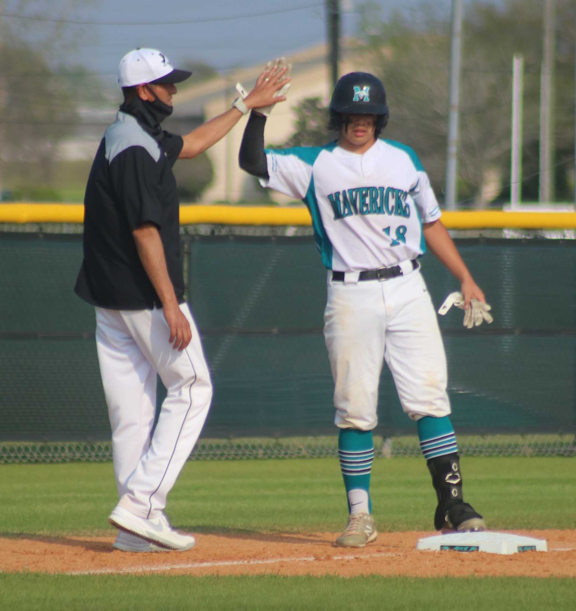 Co-champs place 8 on First Team All-District baseball team