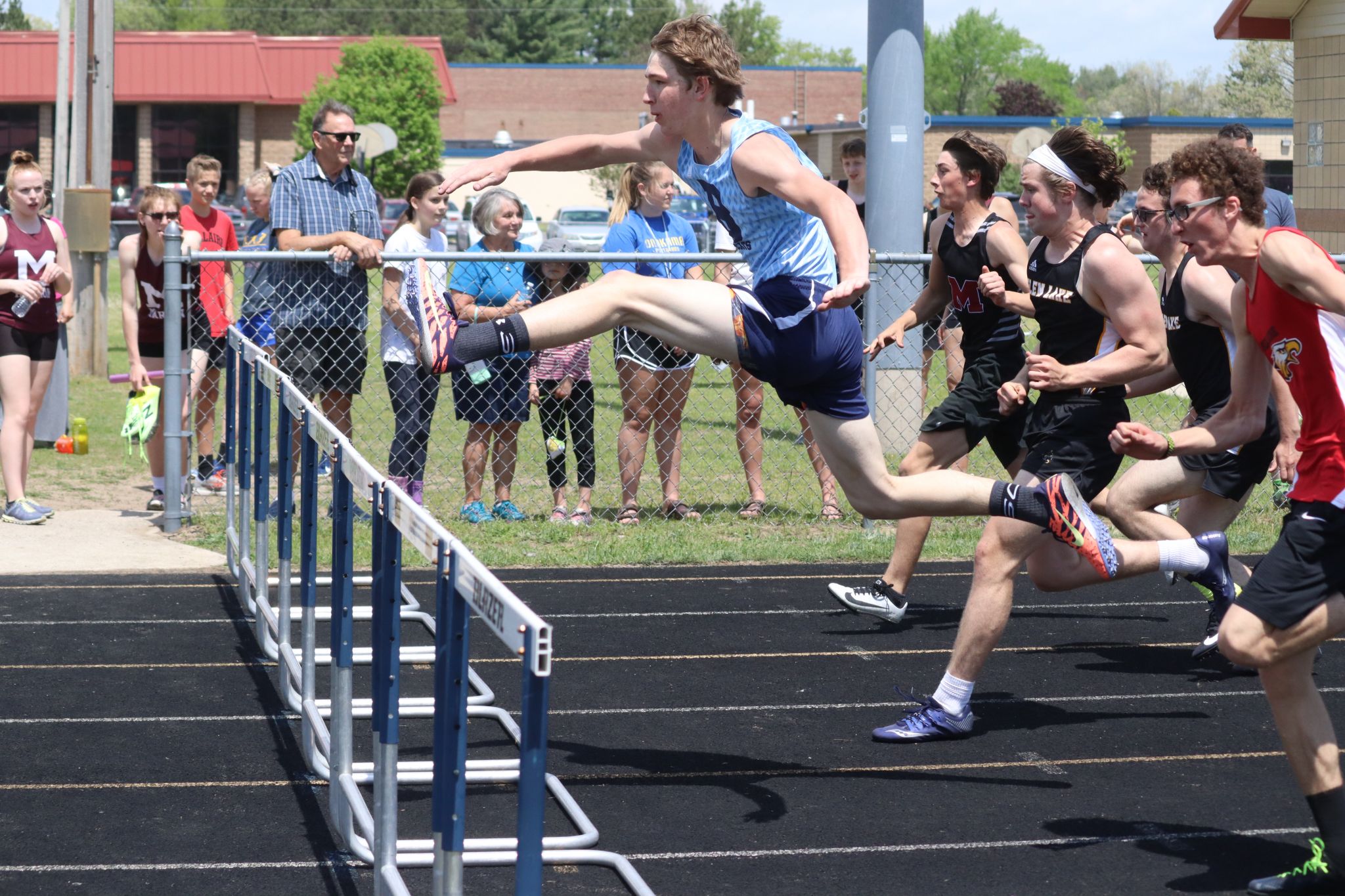 Nine local athletes advance from D4 regional at Brethren