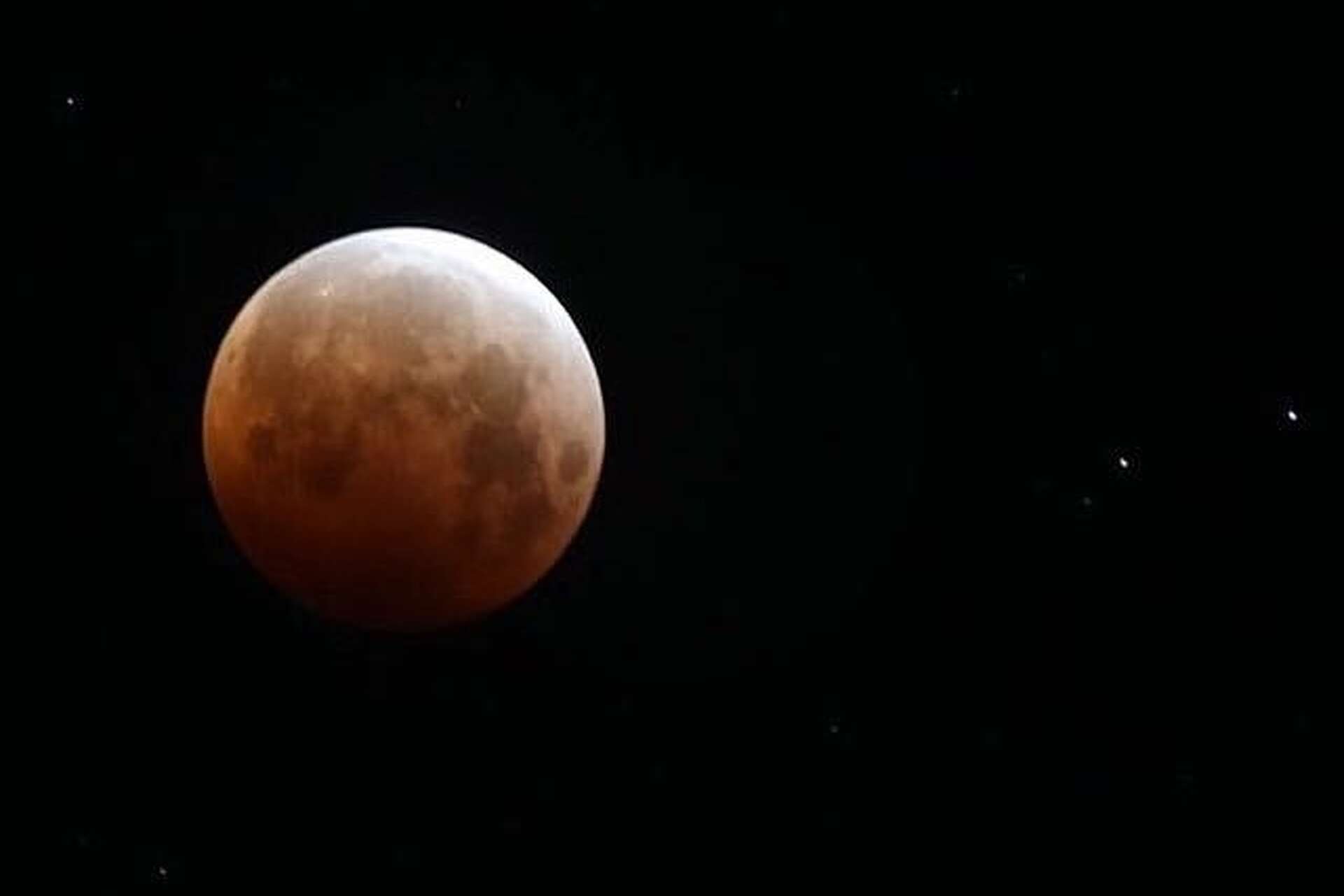 Stunning super blood moon over SF Bay Area captured by photographers