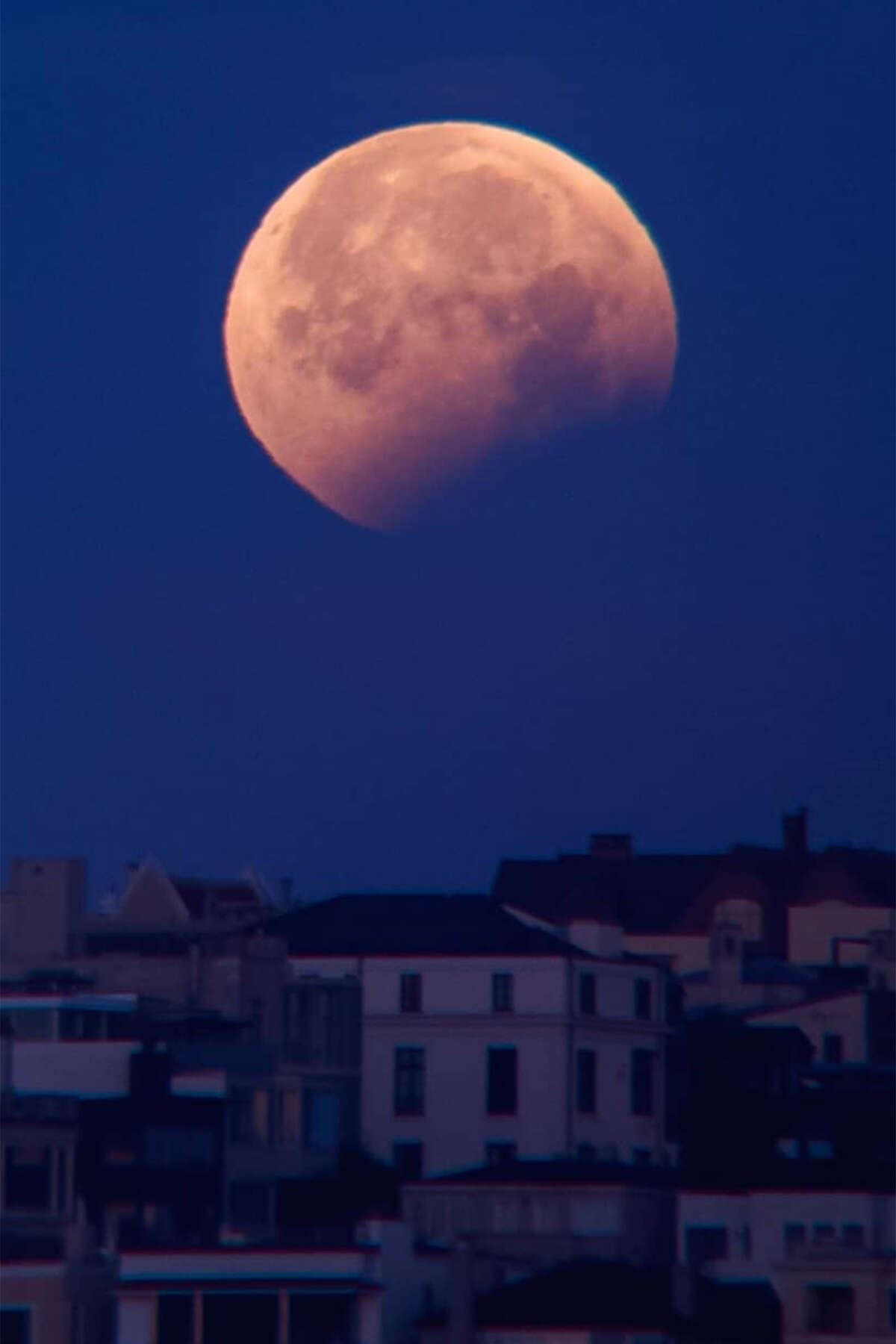 Stunning super blood moon over SF Bay Area captured by photographers