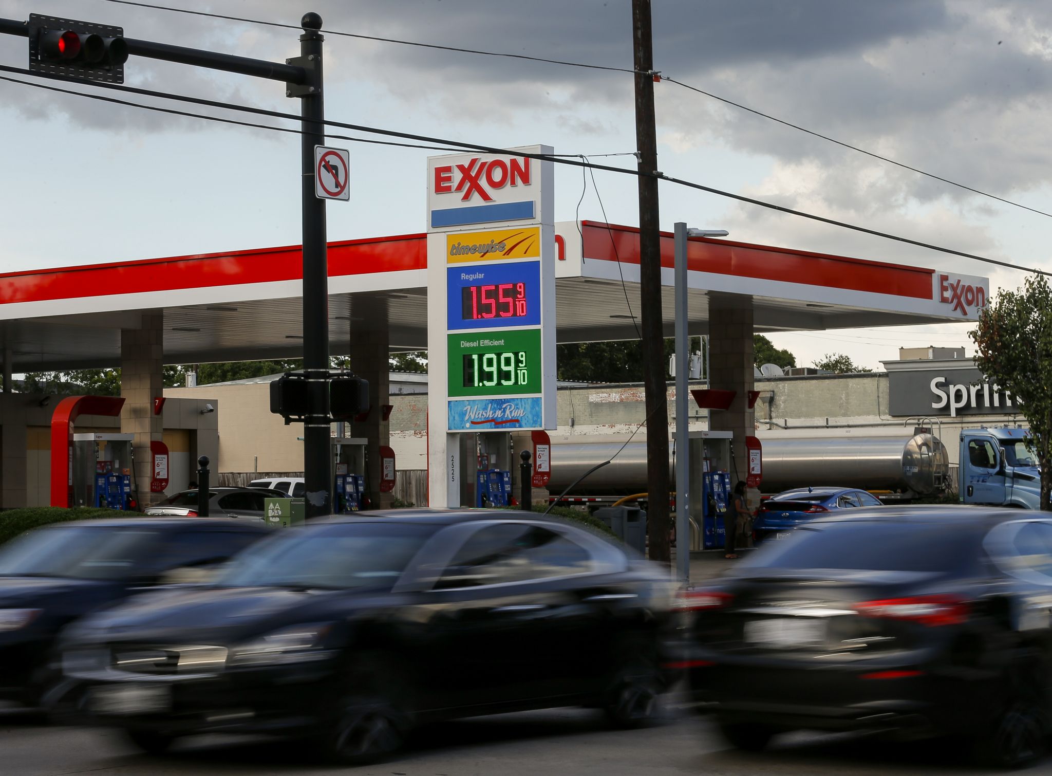 Exxon, Chevron post profits as oil prices recover from pandemic