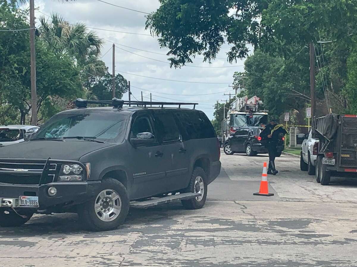 Secret Service Minigun Suburban