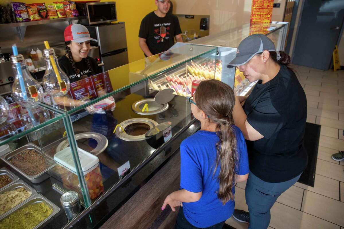 Small Bites: The Paleta Bar brings fresh fruit popsicles to Midland