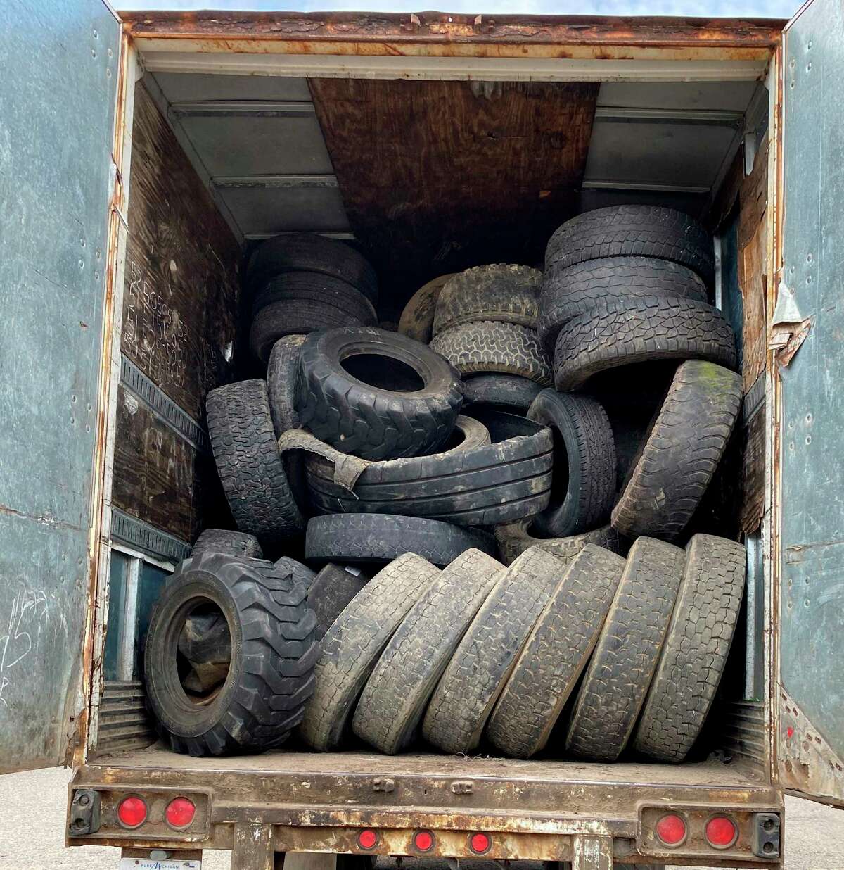 Conservation district collects more than 2,700 tires during scrap tire ...