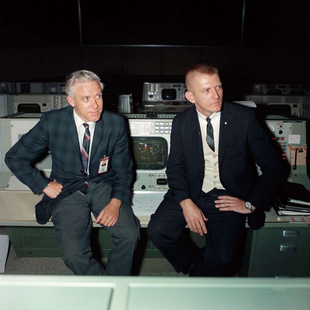 NASA flight director John Hodge remembered for dodging disaster in ...