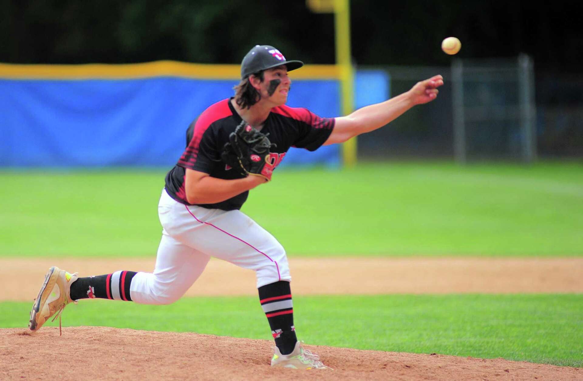 Broderick pitches Warde to FCIAC Championship over Greenwich