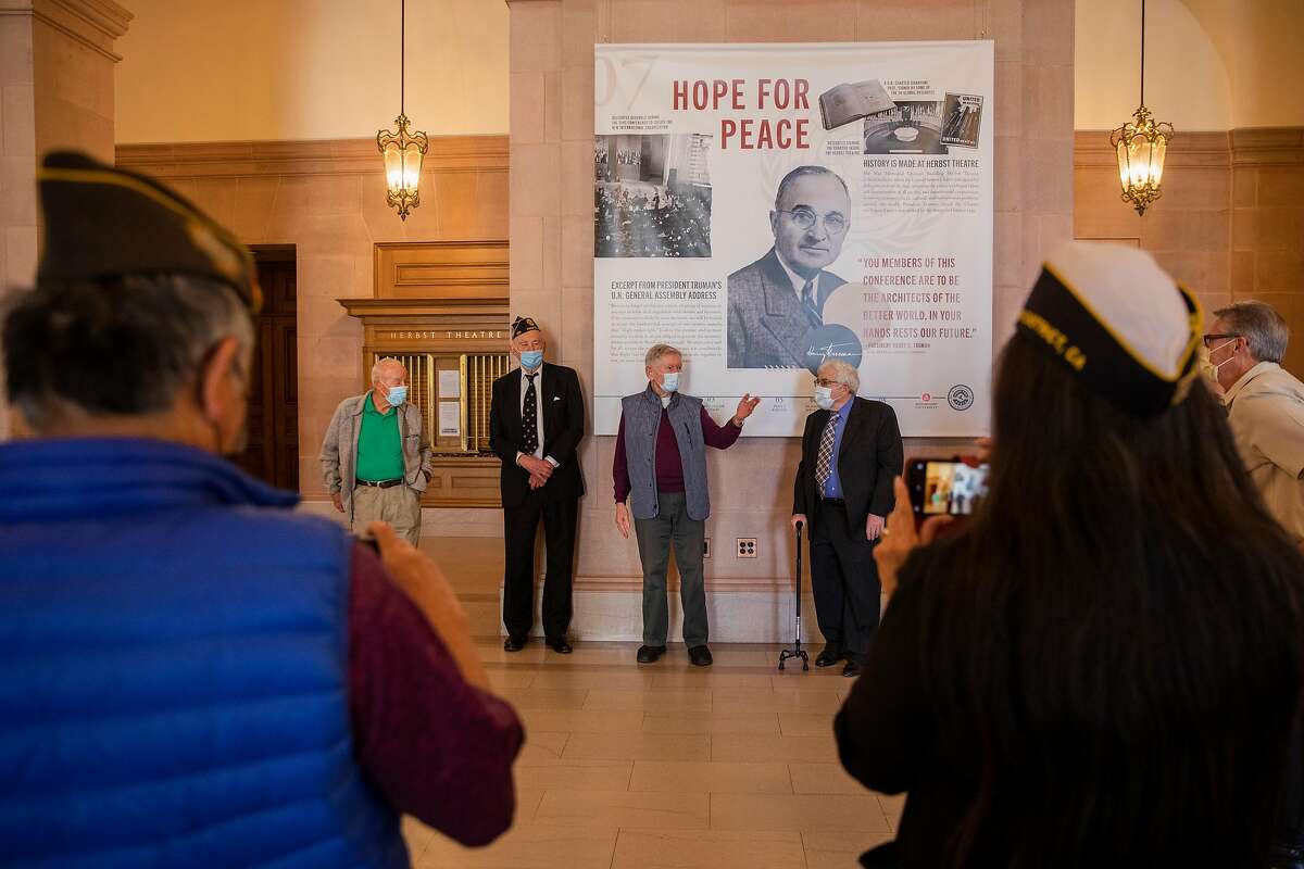 World War II banner project finally arrives at Veterans Building, a ...
