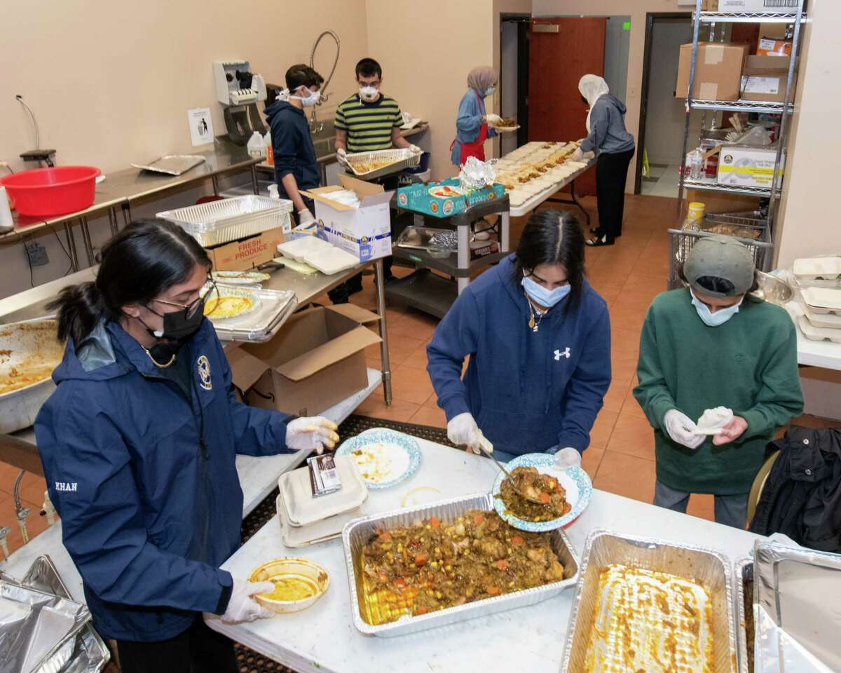 Photos: Muslim Soup Kitchen Project serves hundreds locally