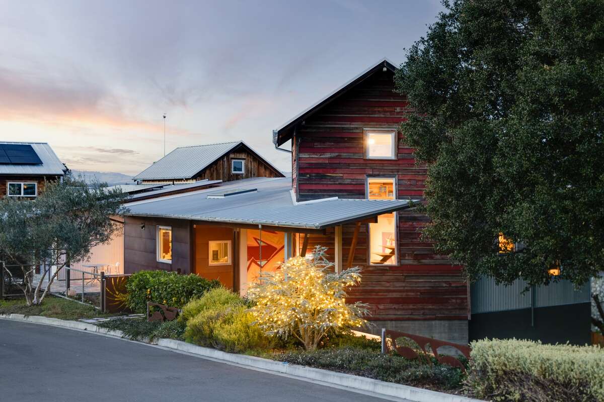 The ‘MIJI’ house is on the market for $2.7 million: ‘Never seen ...