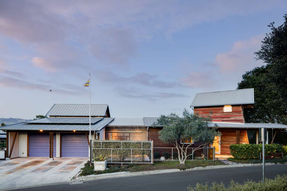 The ‘MIJI’ house is on the market for $2.7 million: ‘Never seen ...