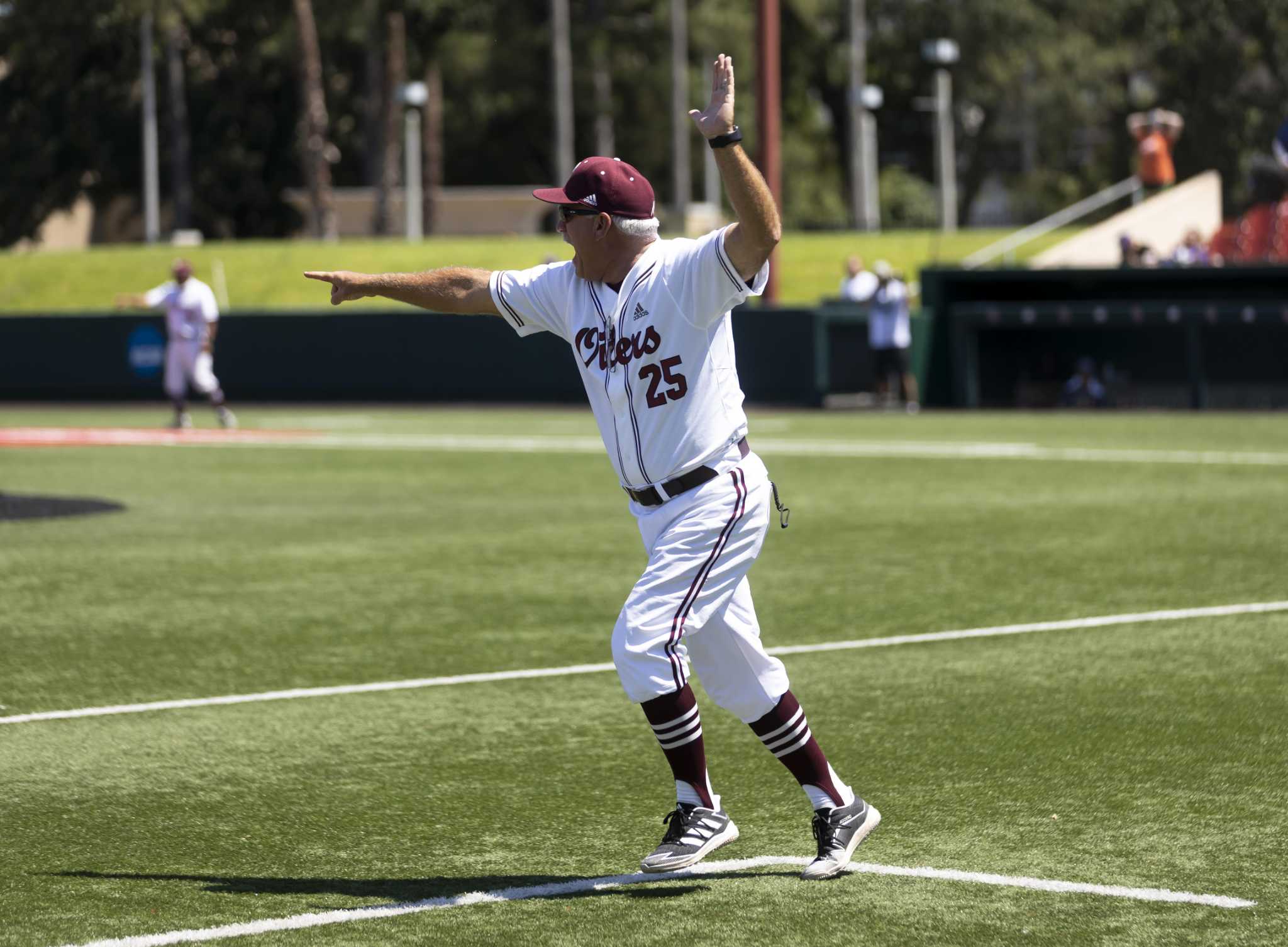 Baseball: Pearland edges Dawson in 10 innings