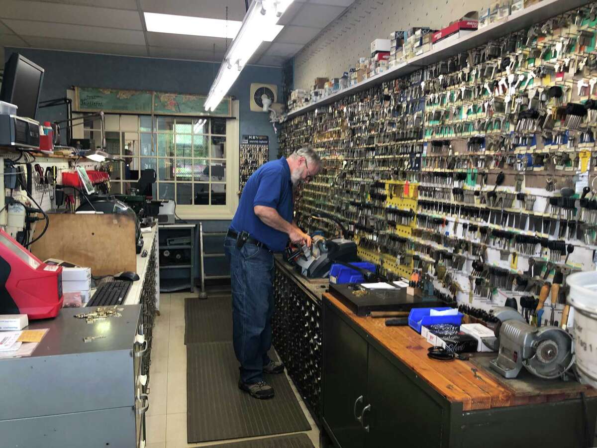 Longtime Stratford locksmith turns over keys to new owner