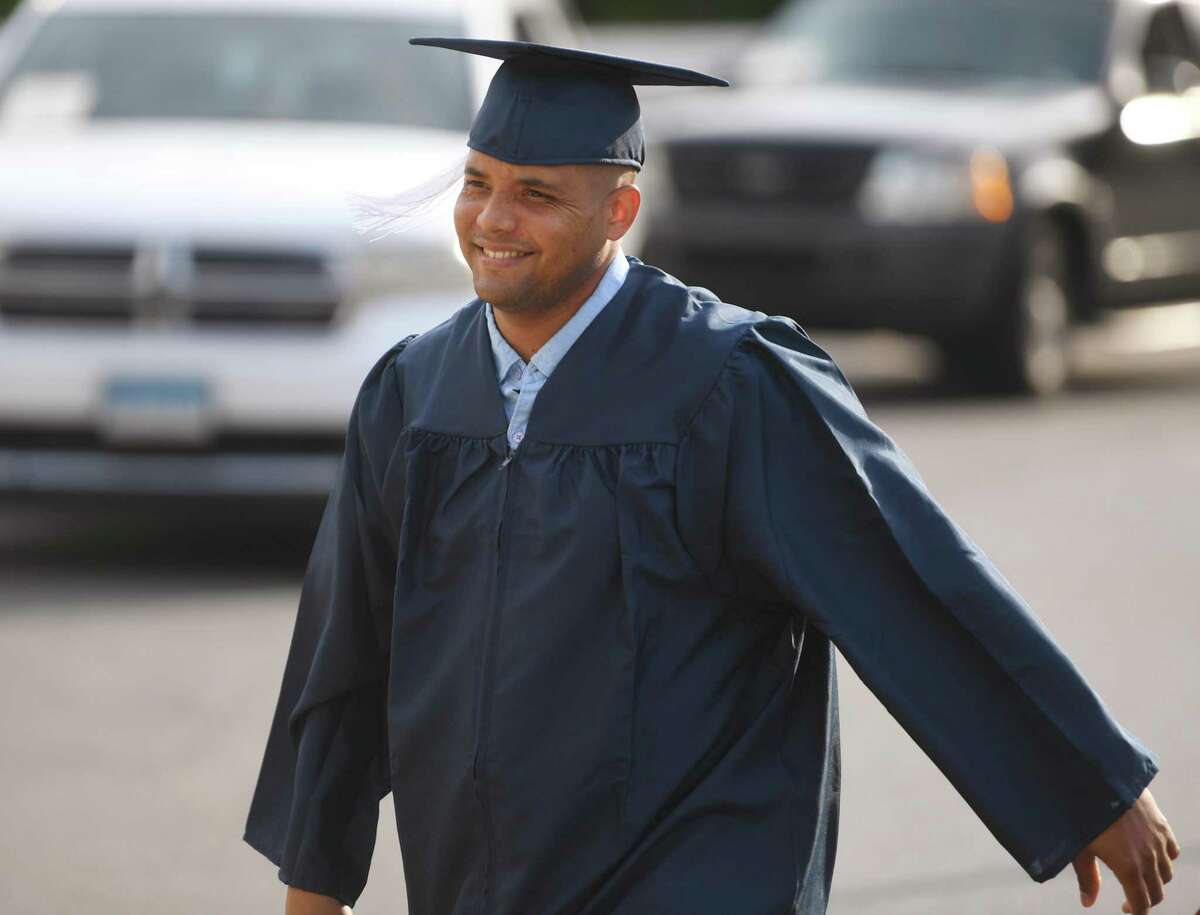 Bridgeport hosts adult ed graduation, praises ‘group of resilient people’