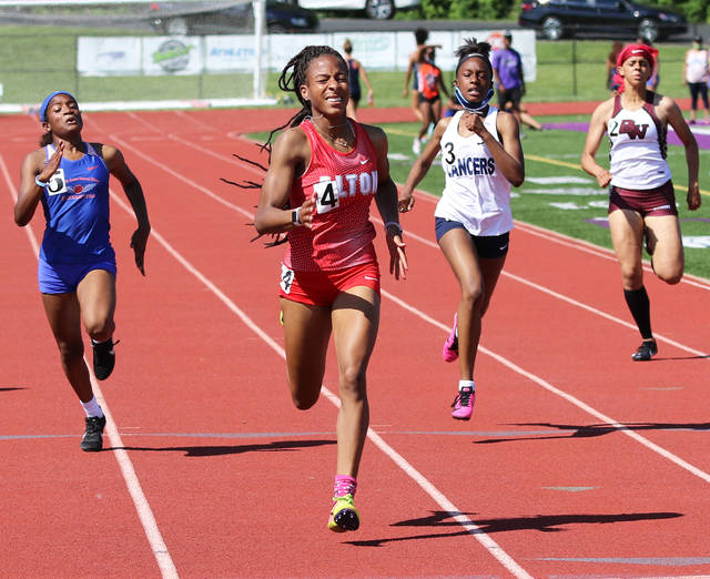 ‘I love running’: Alton’s Raglin in sprint for state medal
