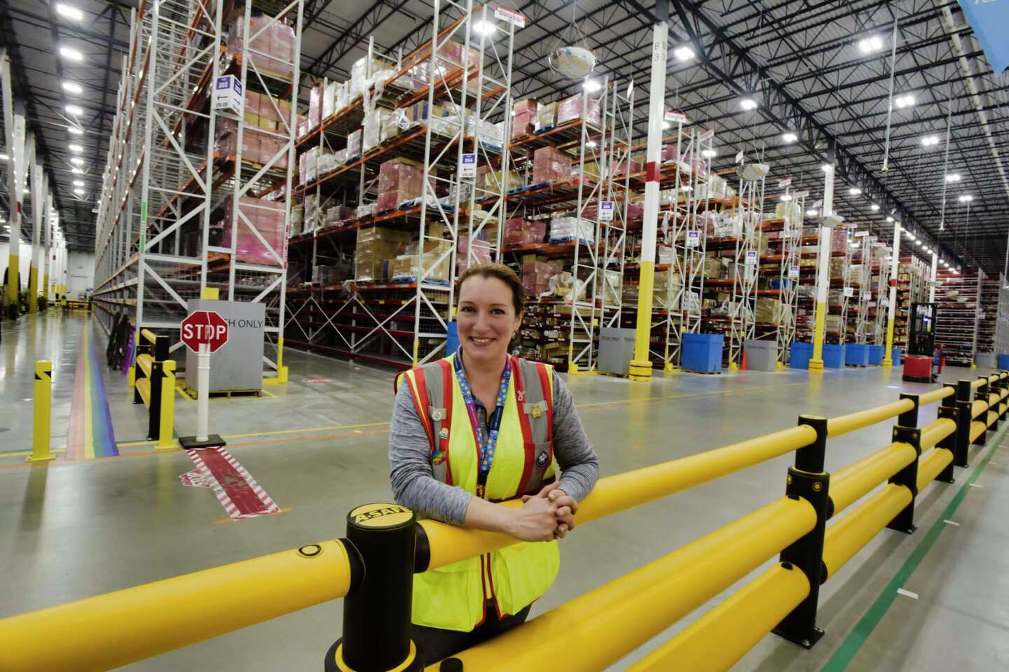 Plans for fulfillment center approved by town planning officials on ...