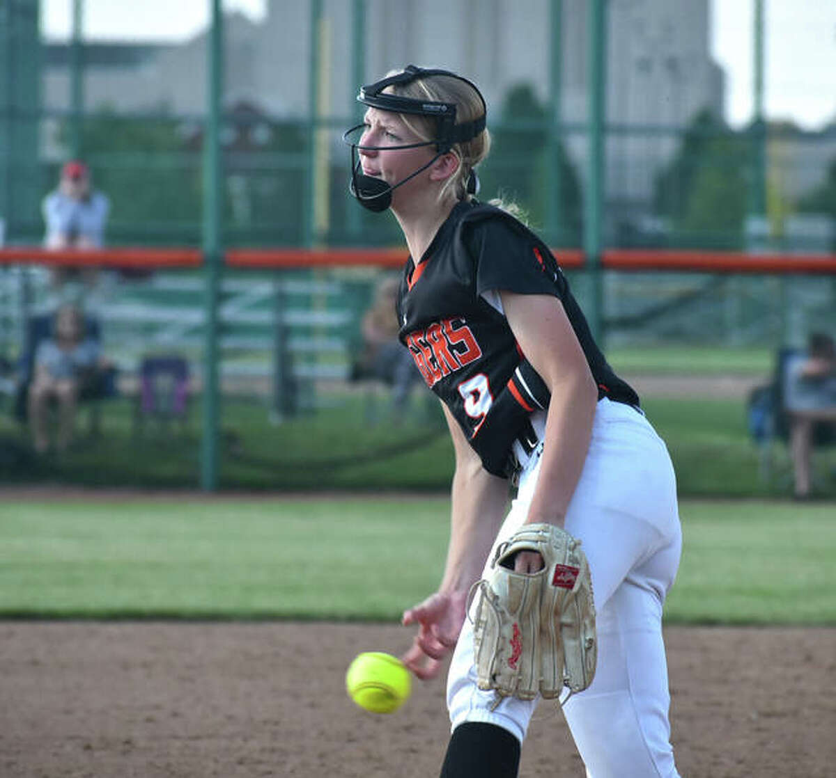 Griffin, Tigers muscle past Panthers for regional title