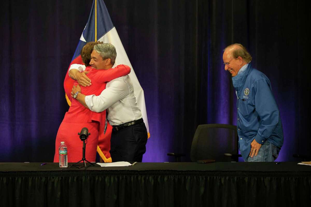 ‘Past the worst’: After a year of COVID-19 briefings, San Antonio ...