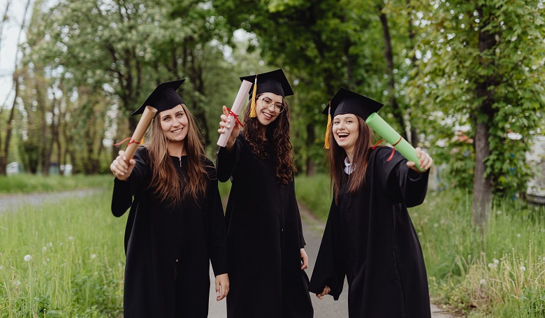 7 Personal Financial Planning Tips for New College Grads