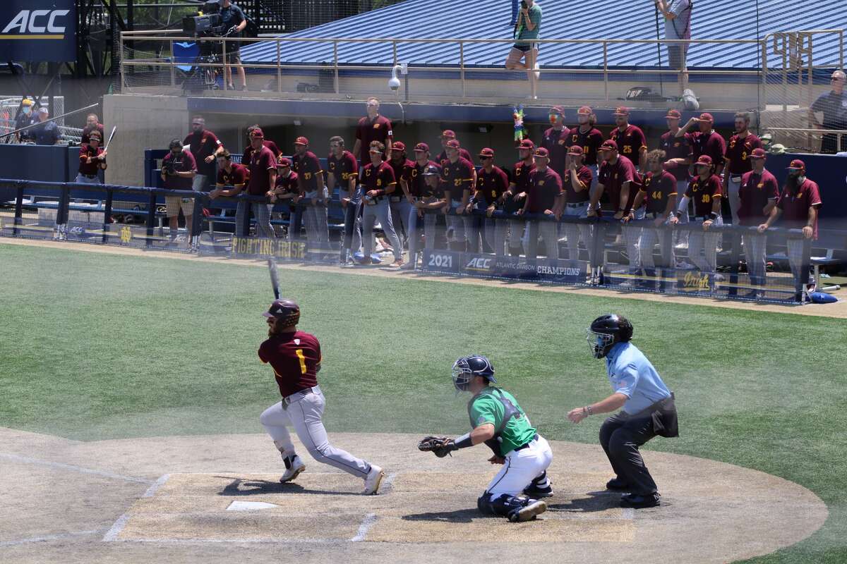 CMU baseball shut out by Irish in NCAA opener