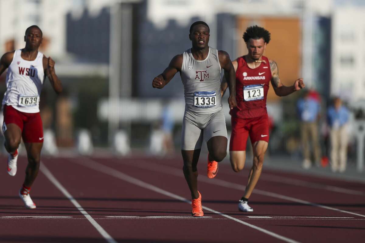 Devon Achane on fast track at A&M thanks to Jimbo Fisher, Pat Henry