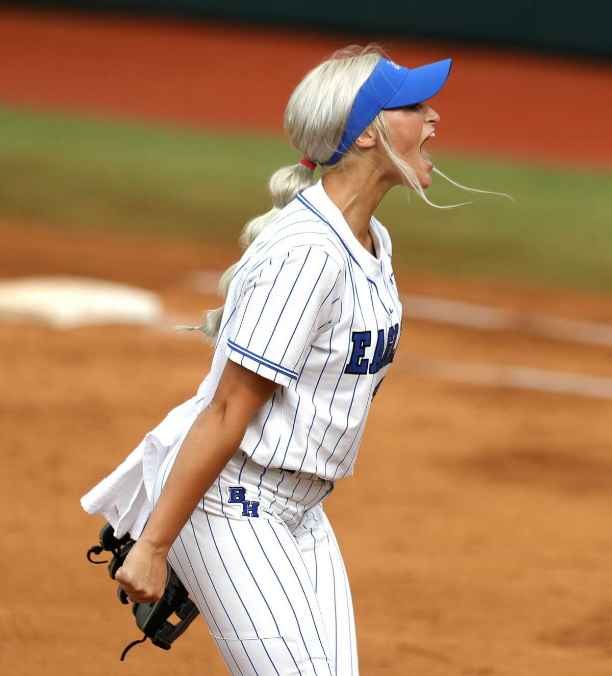 Sophia Simpson leads Barbers Hill to first state title
