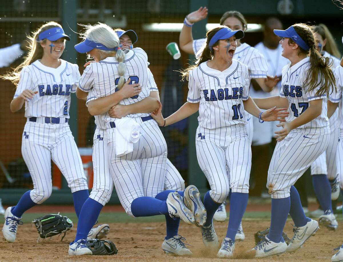 Sophia Simpson leads Barbers Hill to first state title