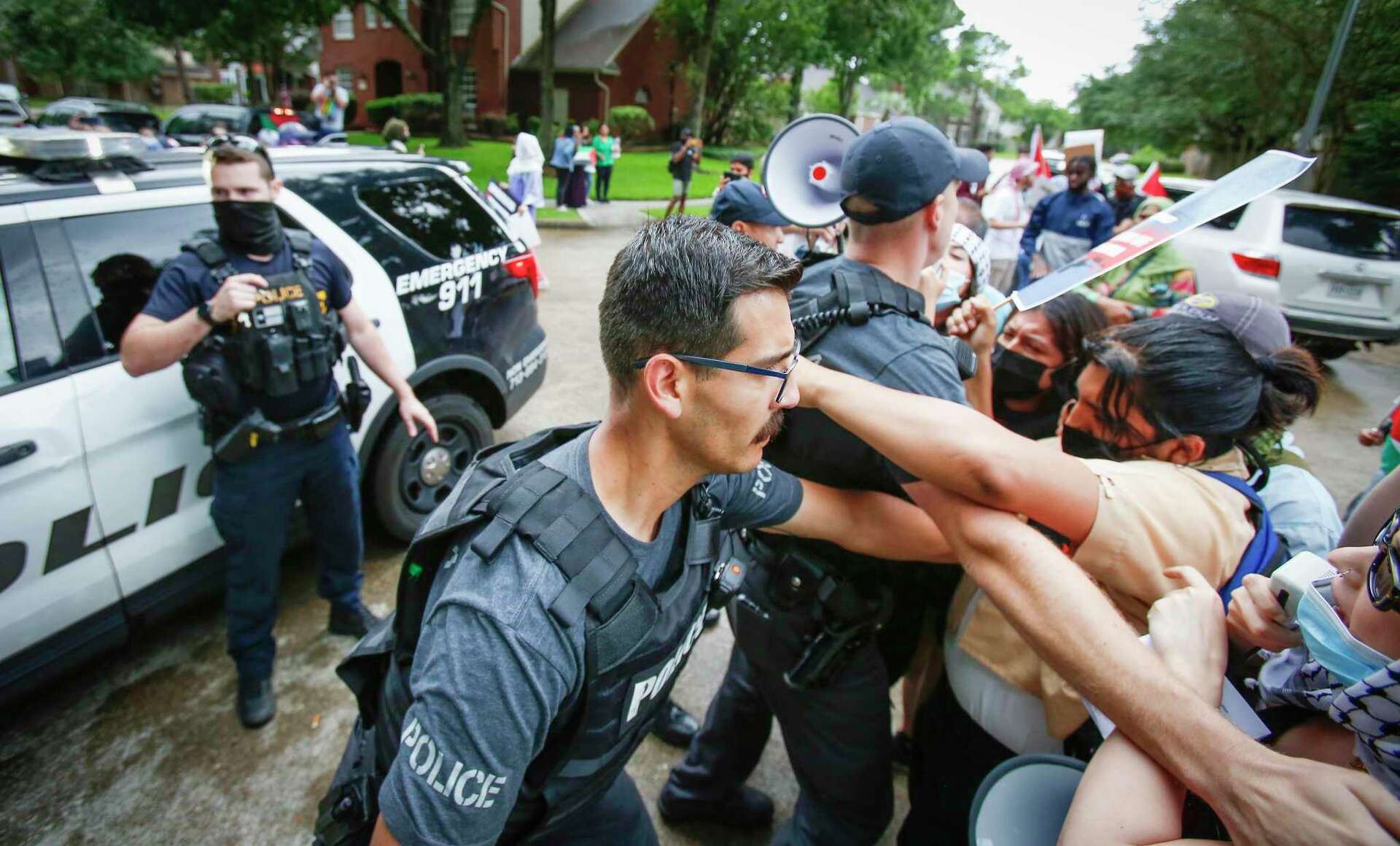 Boeing protest draws hundreds in Clear Lake