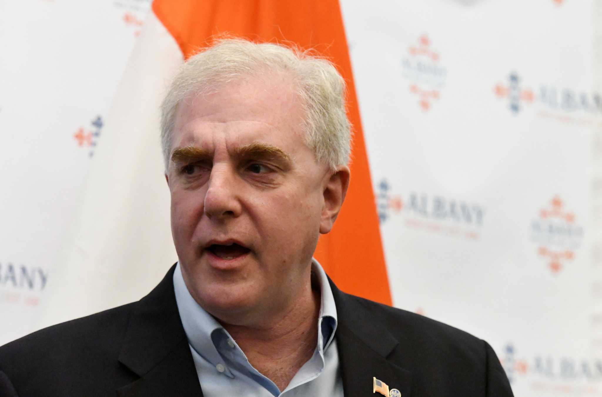 Albany treasurer looks to boost employees' current pay to 2023 levels