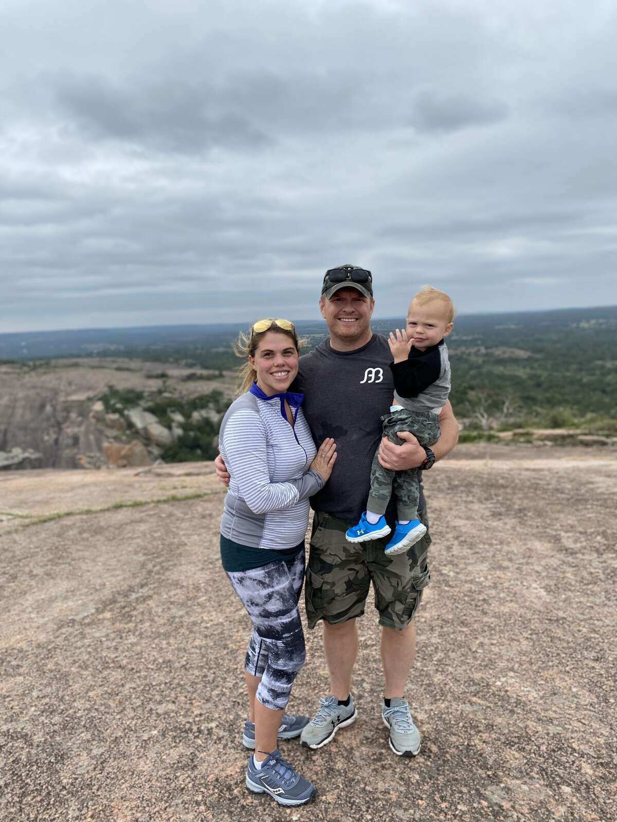 San Antonio Animal Control Officer proves how strong mothers are