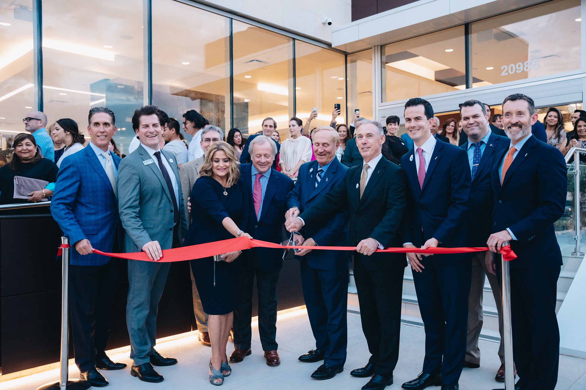 Kahlig Auto Group celebrates grand opening of its newest dealership