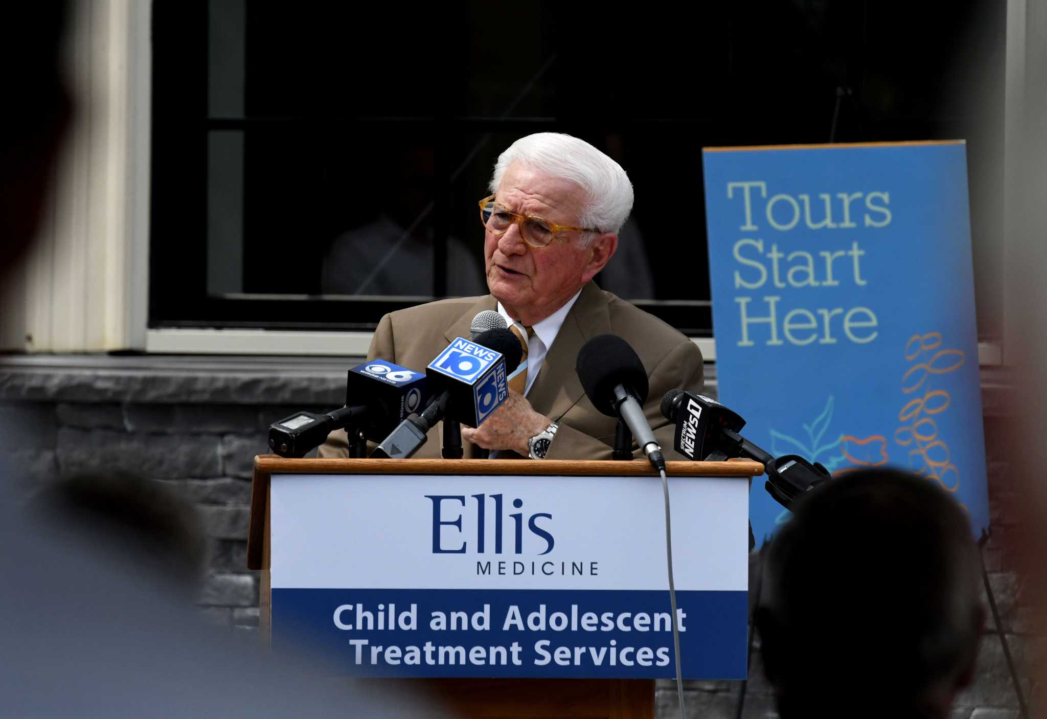 Ellis opens expanded mental health clinic for children, teens