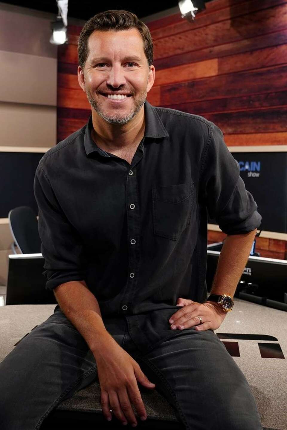 'I want my boys to be Texans:' Fox News co-host heads back to his Texas ...