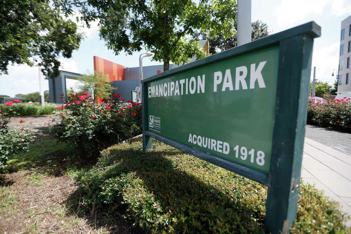 Echoing those who created Emancipation Park, volunteers continue to ...