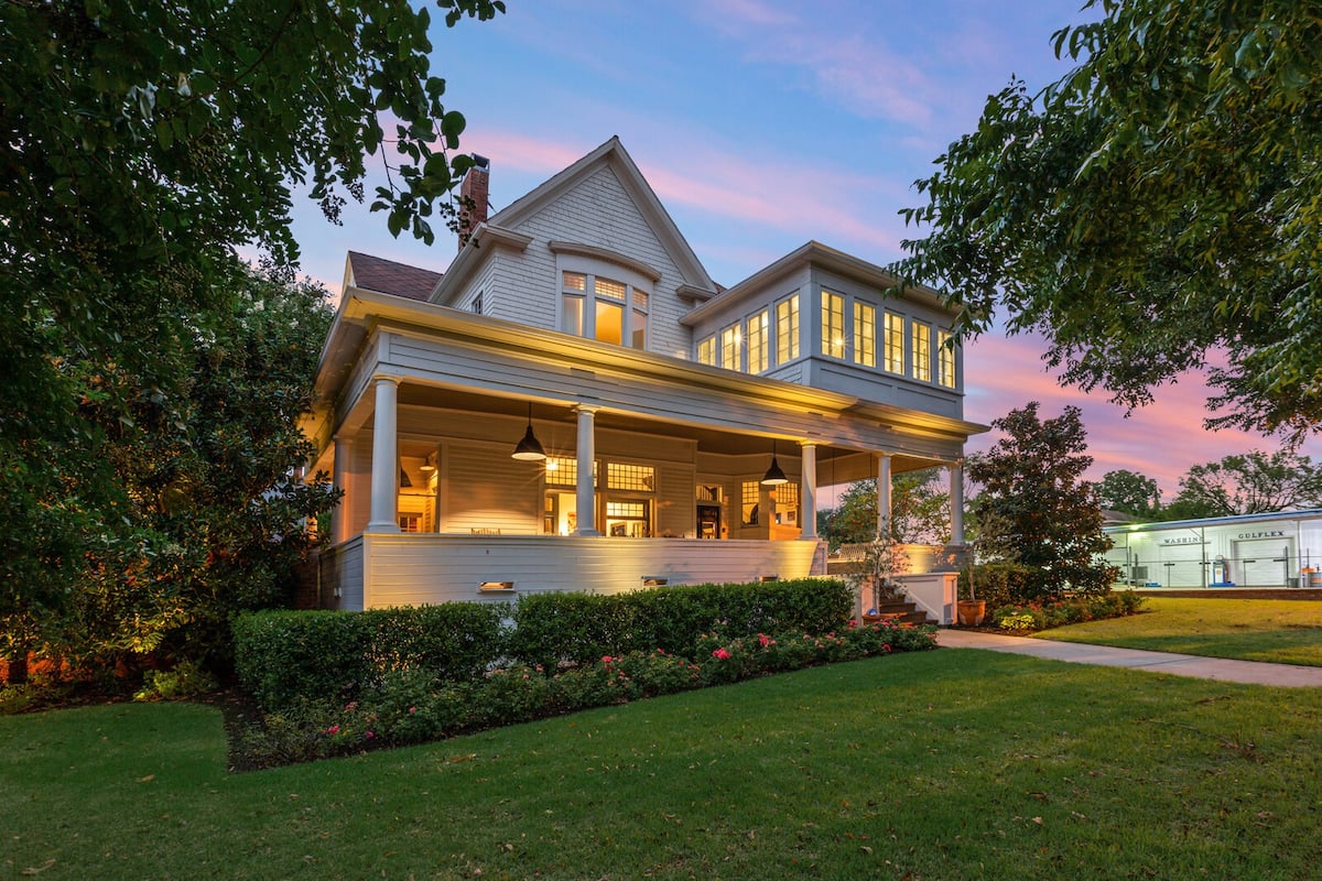 The 'Dr Pepper House' in Waco is now an Airbnb you and your friends can ...