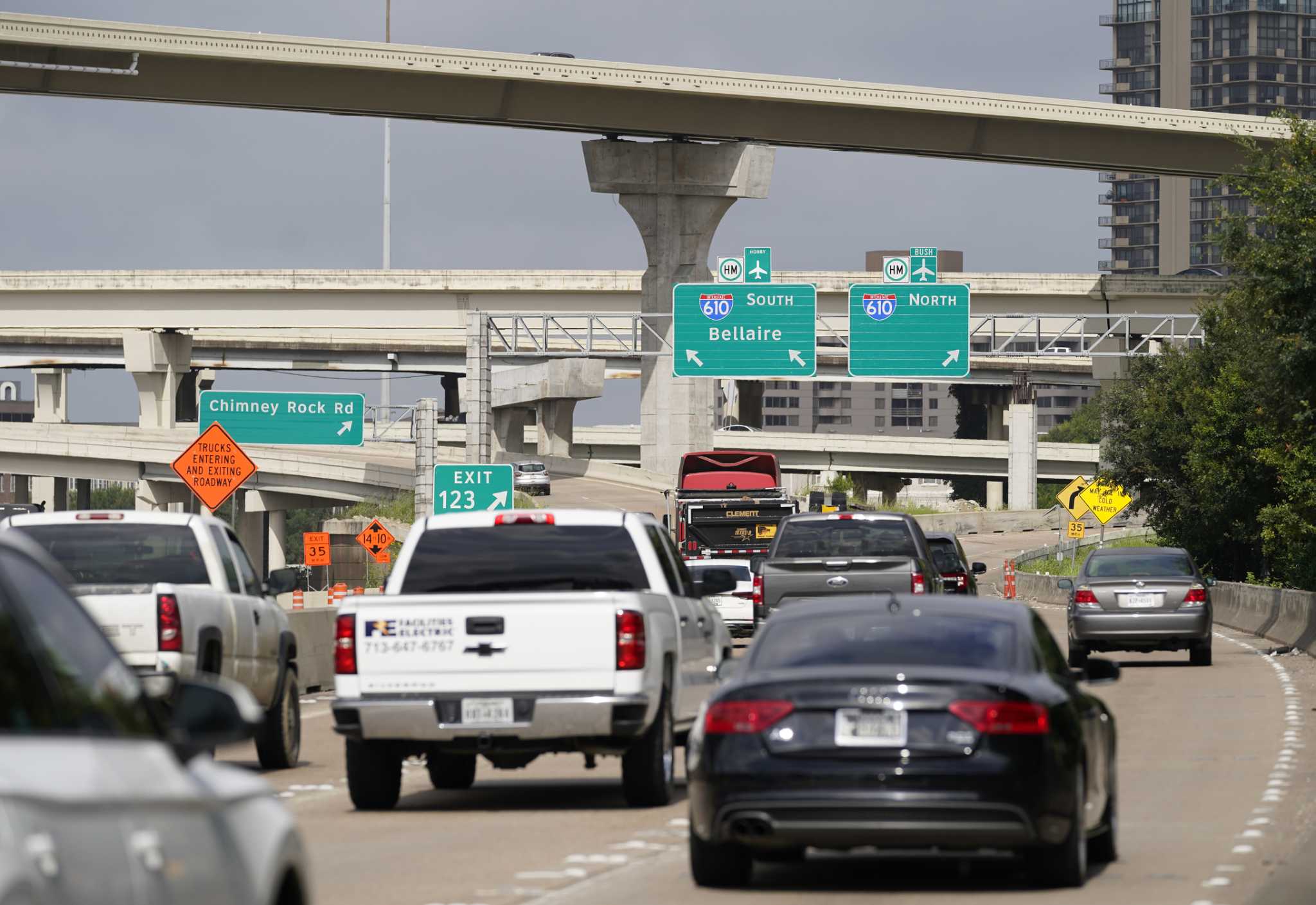 Freeway closings at Loop 610 and I-69 on track for this weekend
