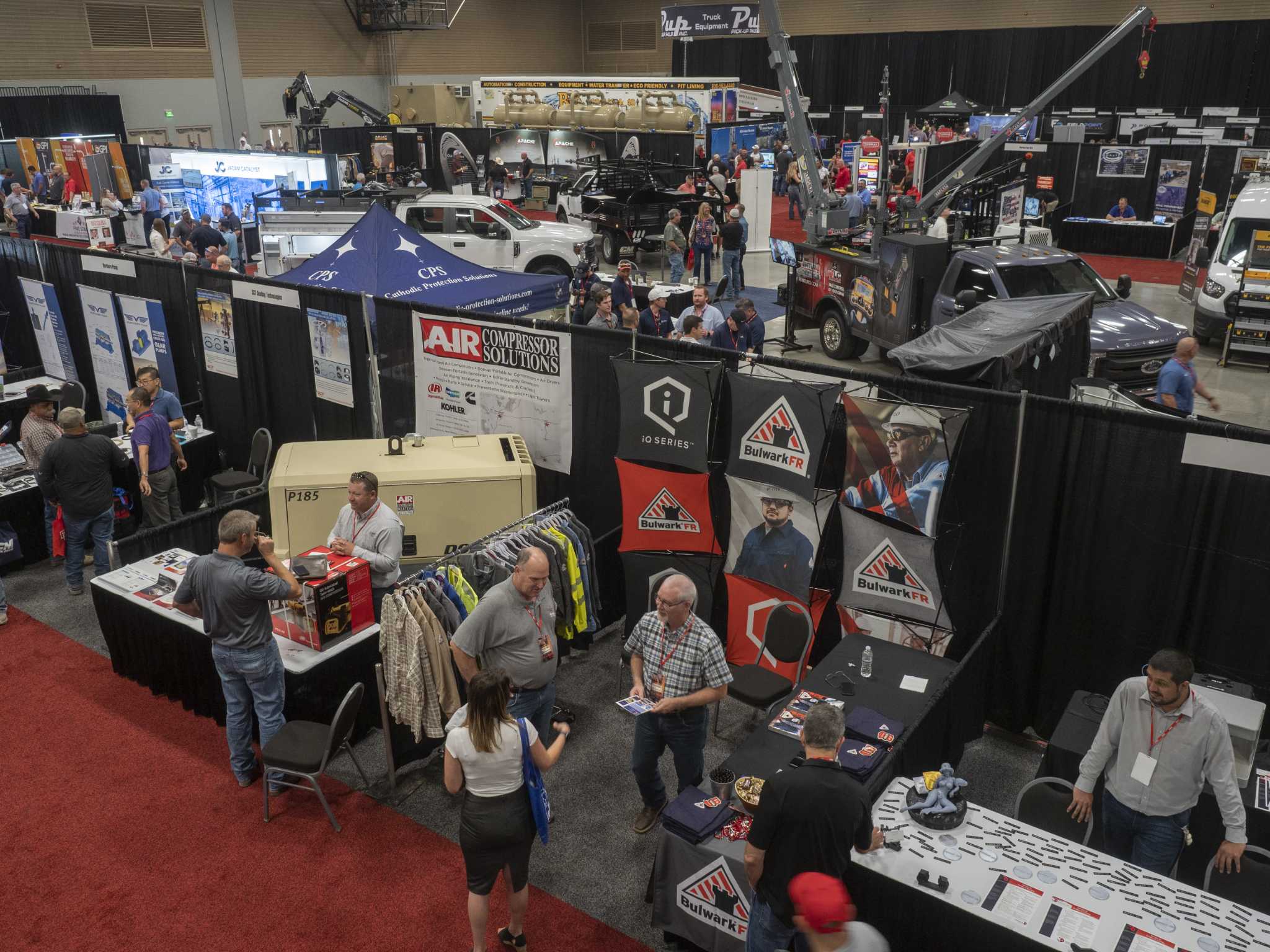 Exhibitors display latest in technology for reviving oil industry