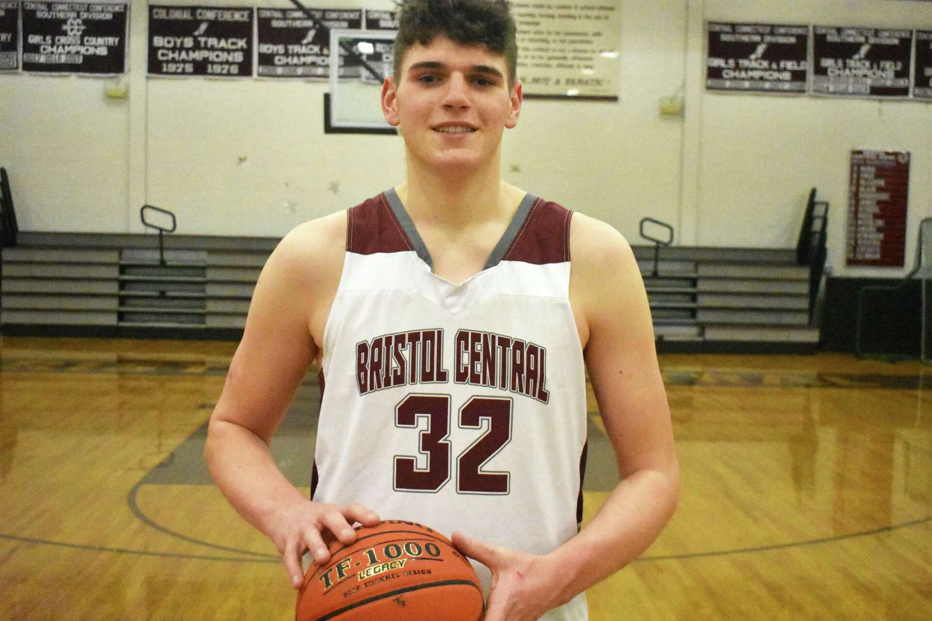 Donovan Clingan among four recruits to visit UConn men’s basketball ...