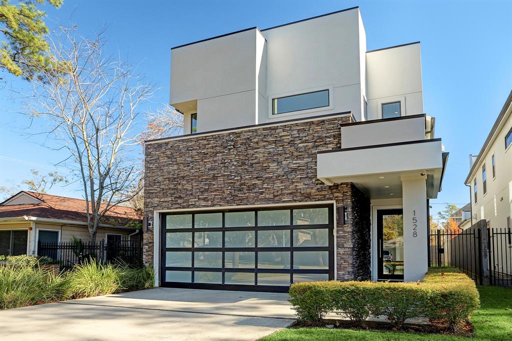 Spring Branch home 'hits all the right notes' for just $800K