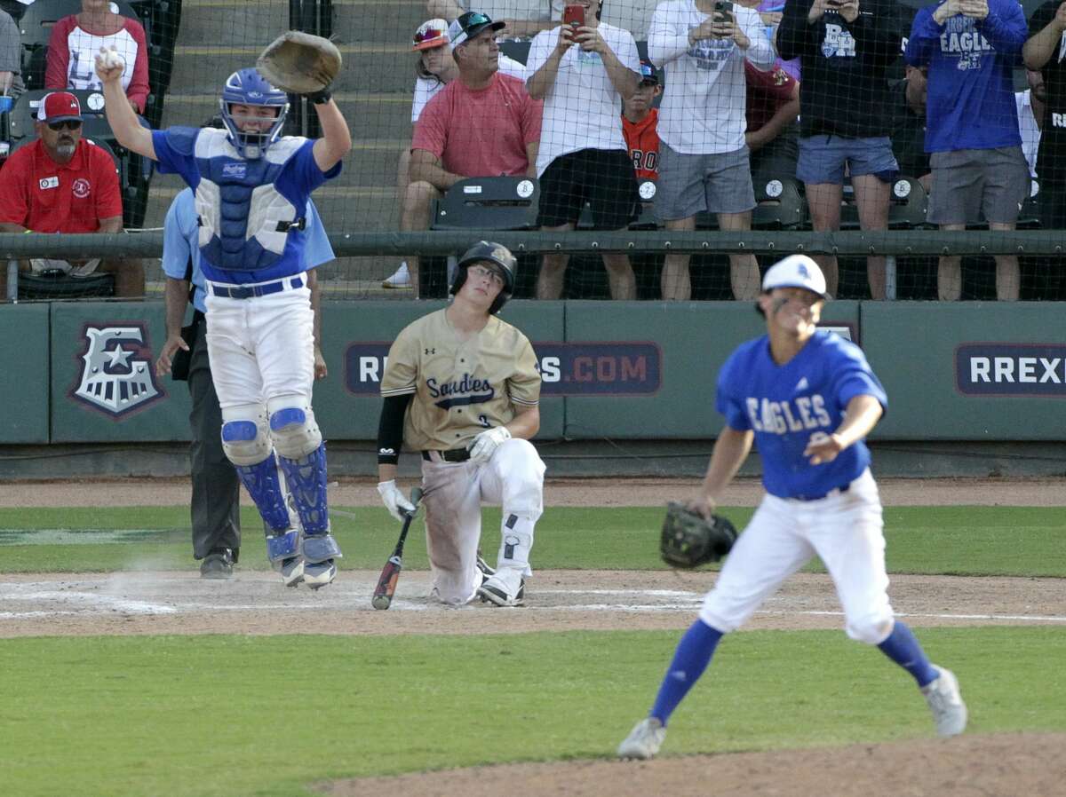 Late rally sends Barbers Hill to state championship game