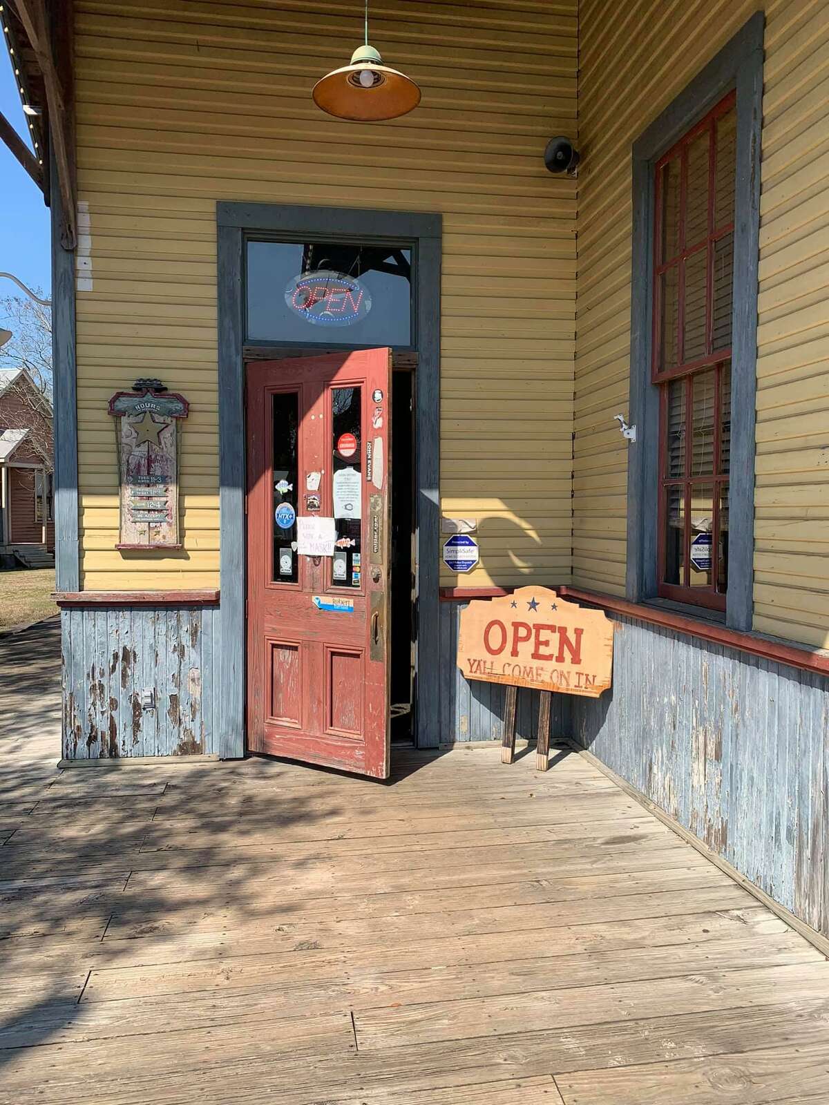 Old Town Spring restaurant Puffabelly’s put up for sale