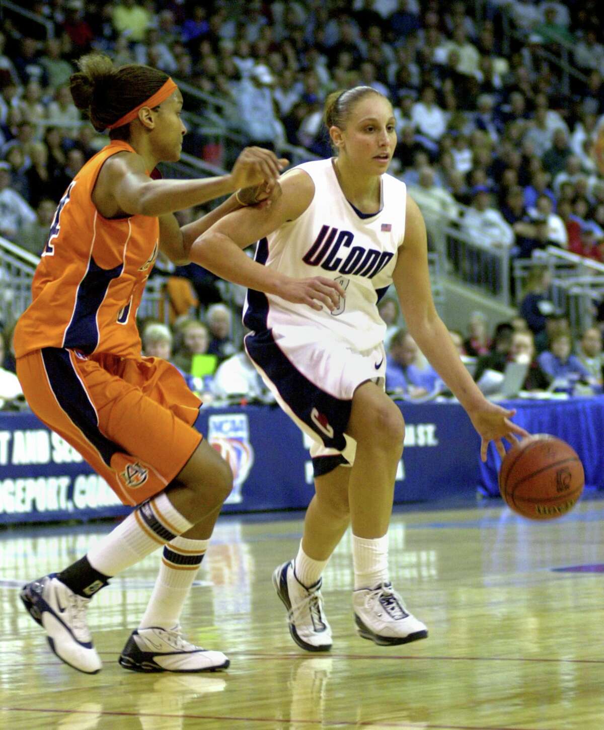 Day of Legends: 20 Facts about UConn greats Diana Taurasi and Maya ...