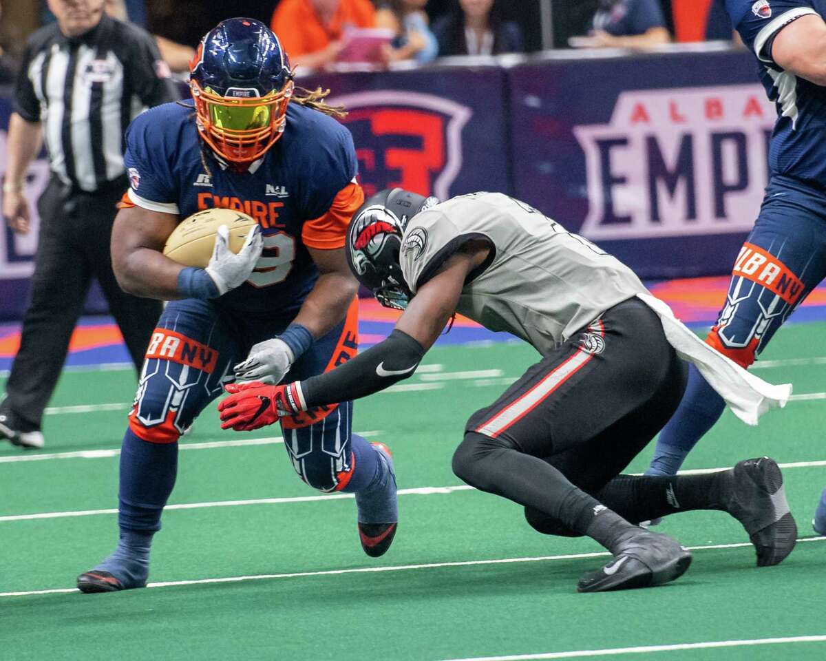 Empire cut Derrick Ross, Juwan Petite-Frere