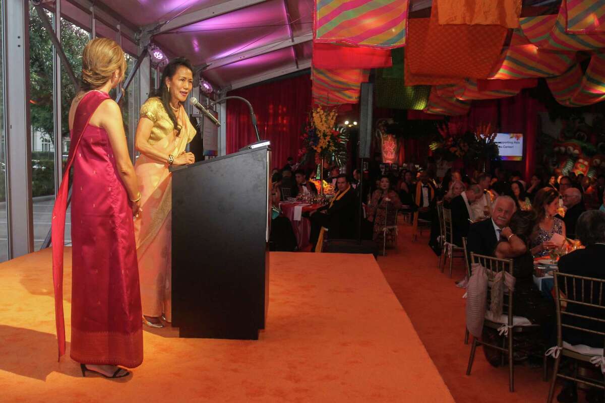'Incredible India' Tiger Ball raises $1.3 million for Asia Society ...