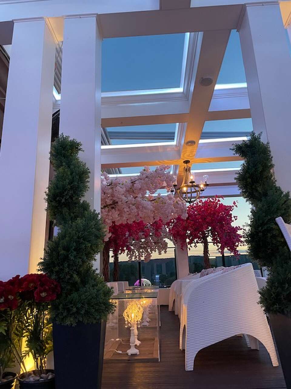 Connecticut restaurant with 'Harry Potter' dining room unveils new ...